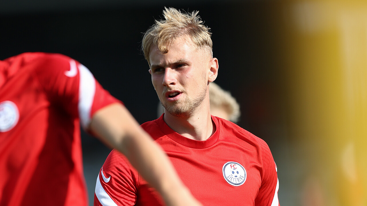 Red Bull Salzburg zieht Raphael Hofer in erste Mannschaft hoch