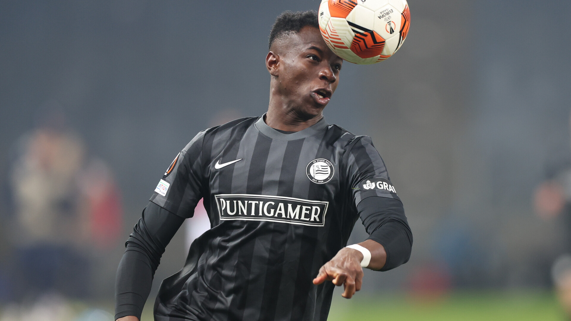 Wechselt Ex-Sturm-Goalgetter Yeboah in die deutsche Bundesliga?