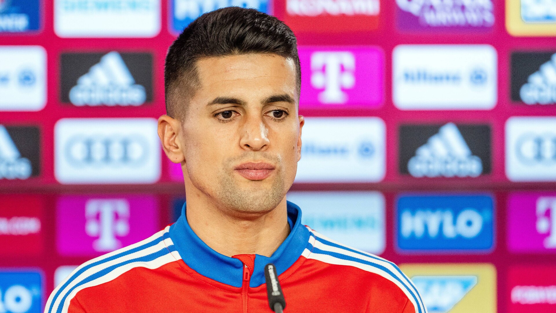 Bundesliga: Barcelona könnte Cancelo verpflichten