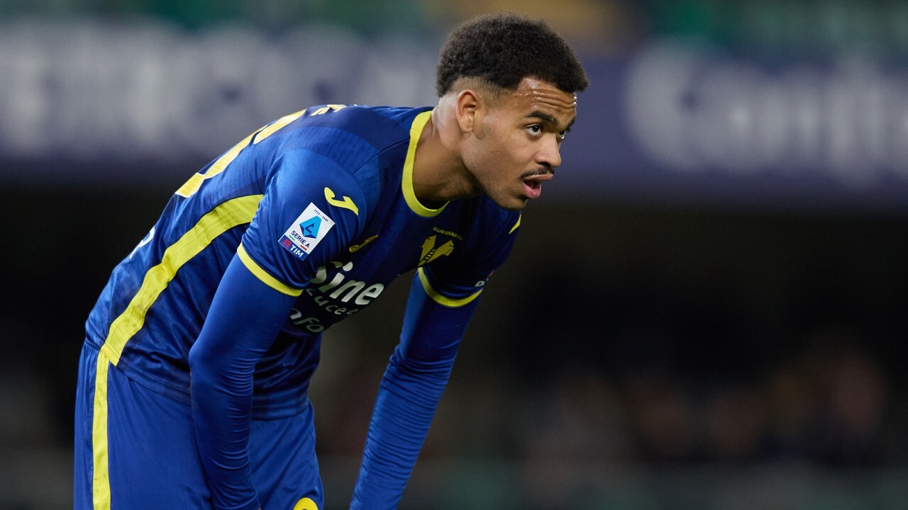 Napoli verpflichtet Belgier Ngonge von Hellas Verona