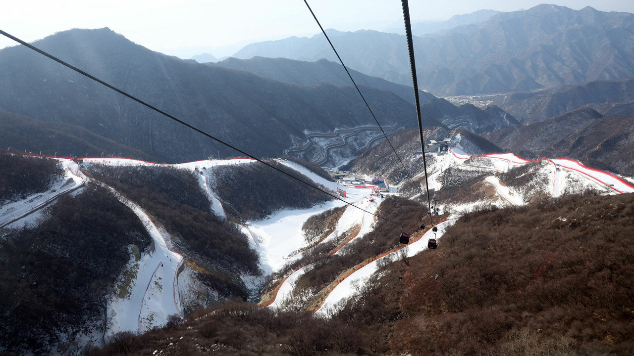 Olympia 2022 in Peking: Kunstschnee-Spiele in Wüsten-Nähe Olympia 2022 in Peking: Kunstschnee-Spiele in Wüsten-Nähe