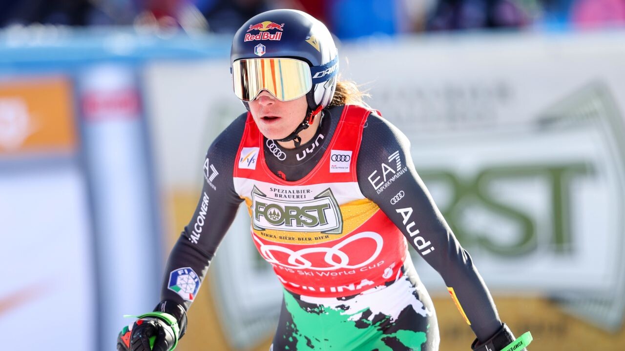 Odermatt dominiert in Cortina - Hemetsberger am Podest