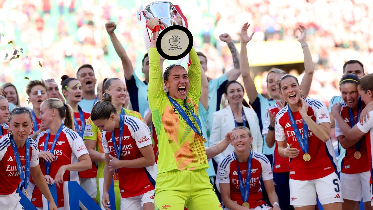 Hammer! Zinsberger jubelt mit Arsenal über CL-Titel