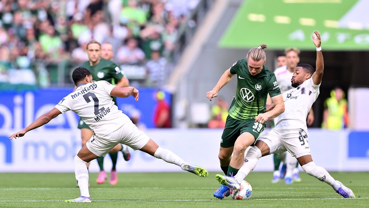 Mainz holt dank spätem Elfmeter Punkt in Wolfsburg