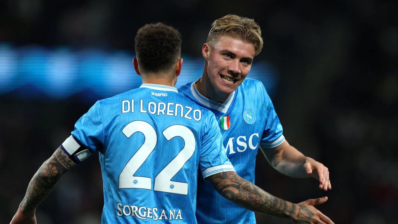 Højlund-Doppelpack! Napoli bleibt an Tabellenspitze dran