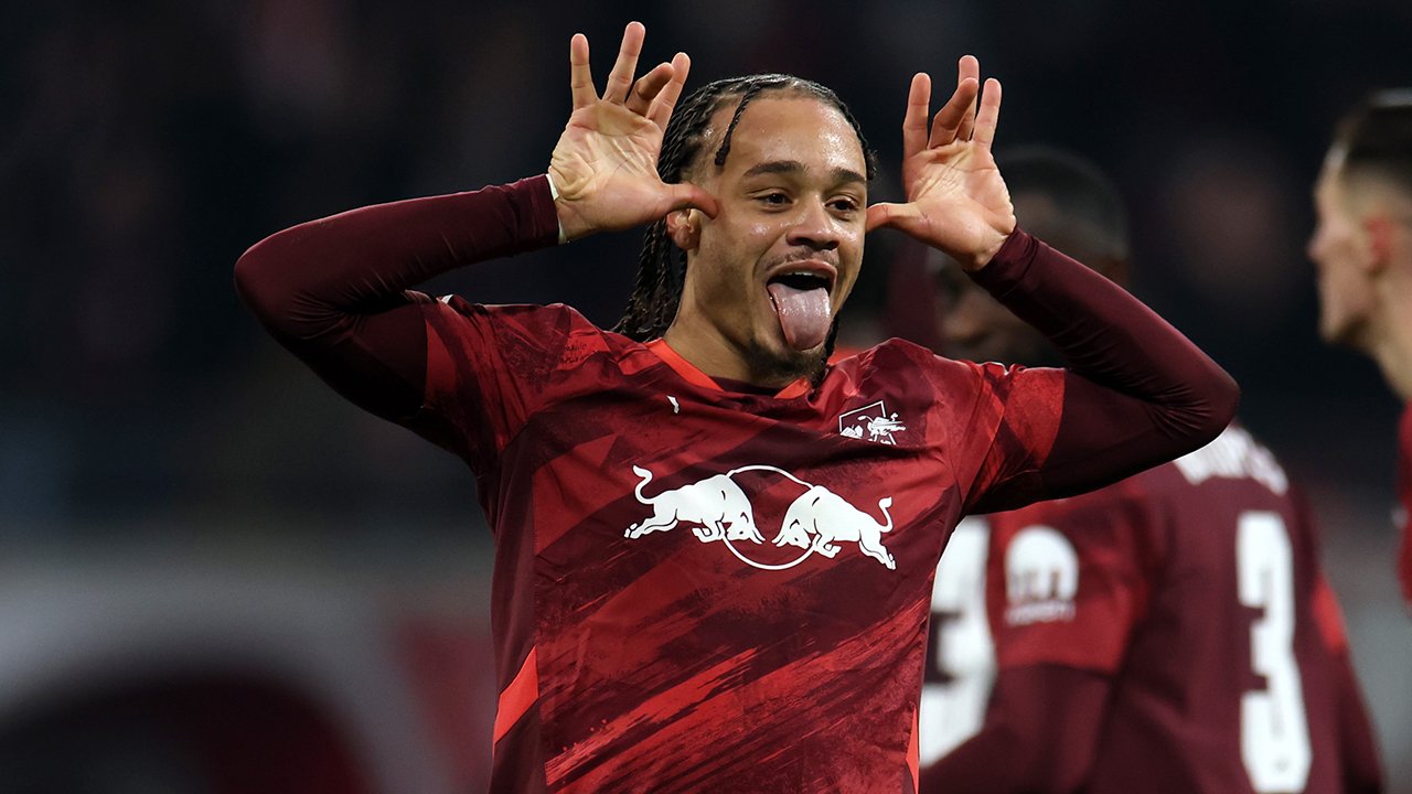 Leipzig schlägt St. Pauli in Unterzahl